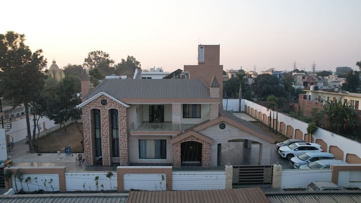 Crown Villa Jalandhar - Farmstay - 