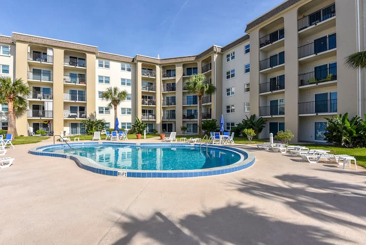 King's Hideaway*oceanview*pool* - Daytona Beach, FL