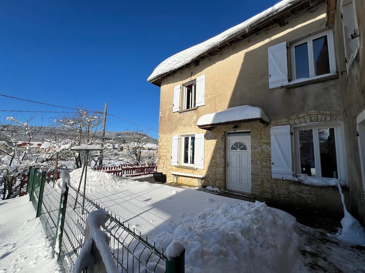 Maison Village Calme/chaleureuse - Les Plans d'Hotonnes