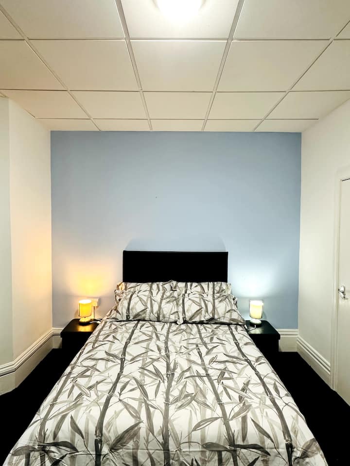 Family Connecting Room | Sleeps 4 - Blackpool