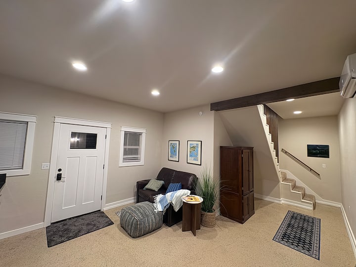The West Wing Getaway - Jacksonville, OR