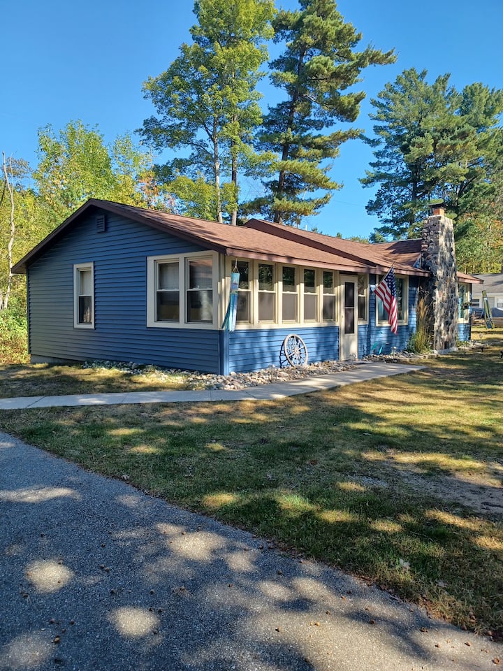 Real Cozy - Tawas City, MI
