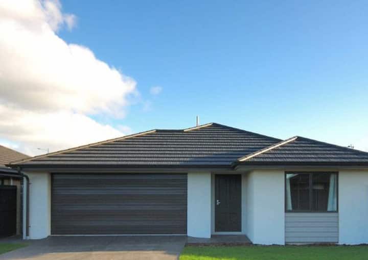 A Modern House In Christchurch - Christchurch