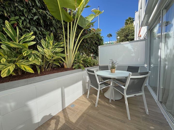 Modern 2 Bedroom Flat With Pool & Beach Access - Playa del Inglés