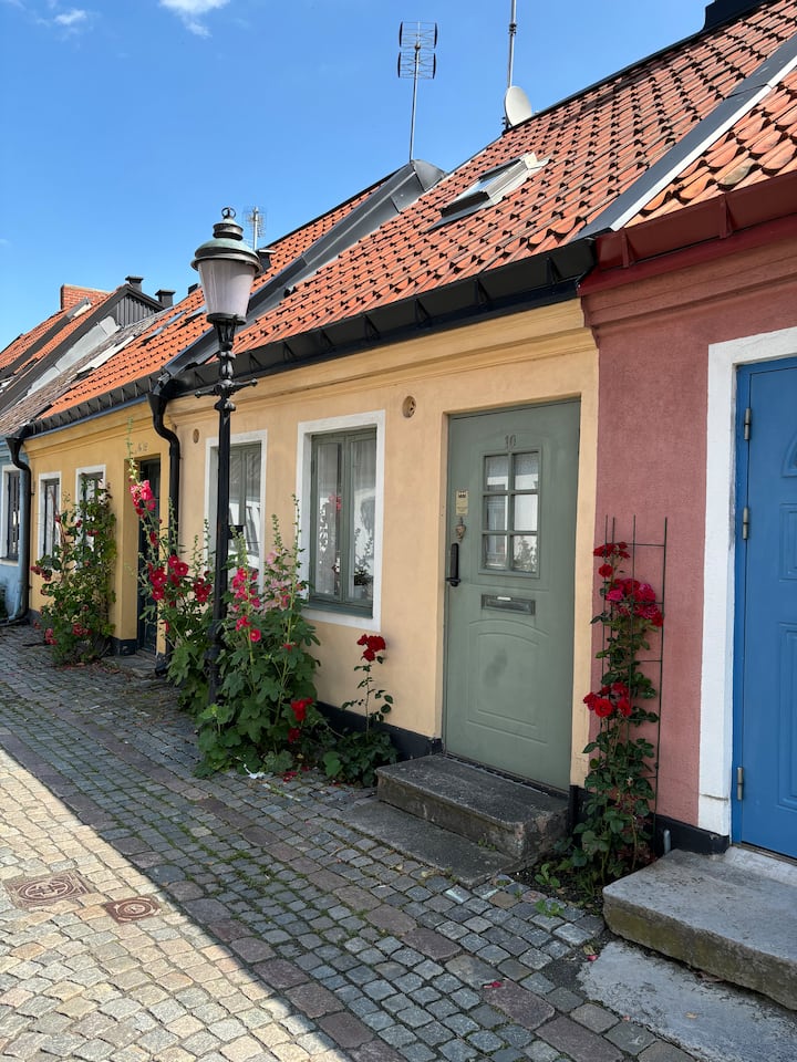 Charmigt Gathus Mitt I Centrala Ystad - Ystad