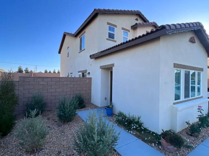 Casita With Private Entrance! - Victorville, CA
