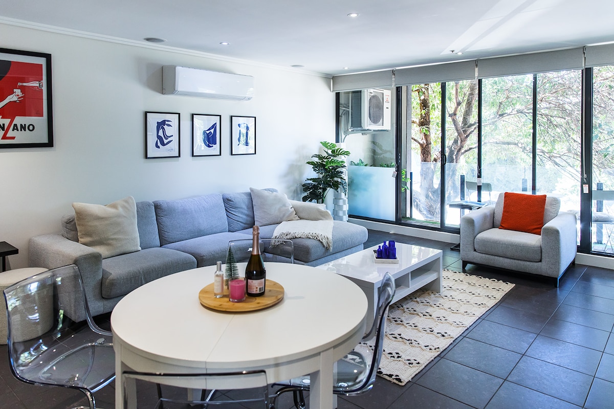 Cleo, Indoor pool and gym. Central location - Apartments for Rent in ...