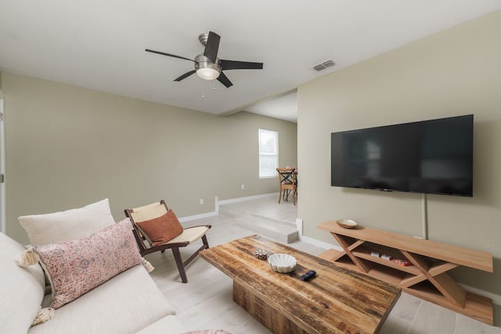 Newly Remodeled 1br In Mitte Cultural District - Brownsville, TX