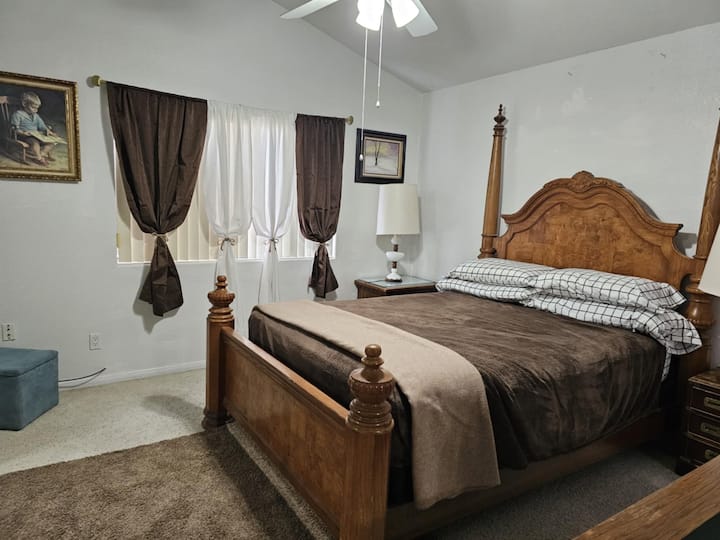 Desert Living - Pahrump, NV