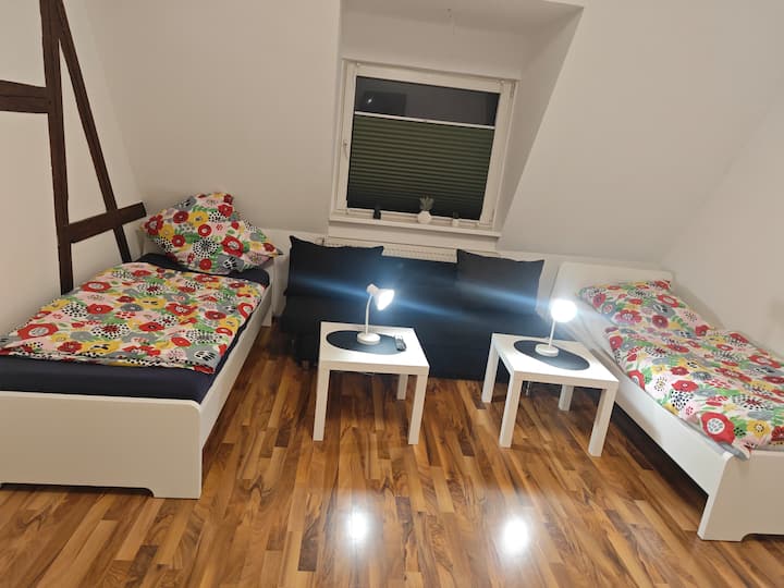 Work And Stay 6-er3 Schlafzimmer - Halver