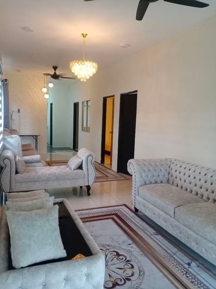 Homestay Indah - Hutan Melintang