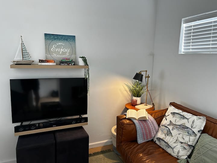 Beachees - Cute Central Cottage - Kleinmond