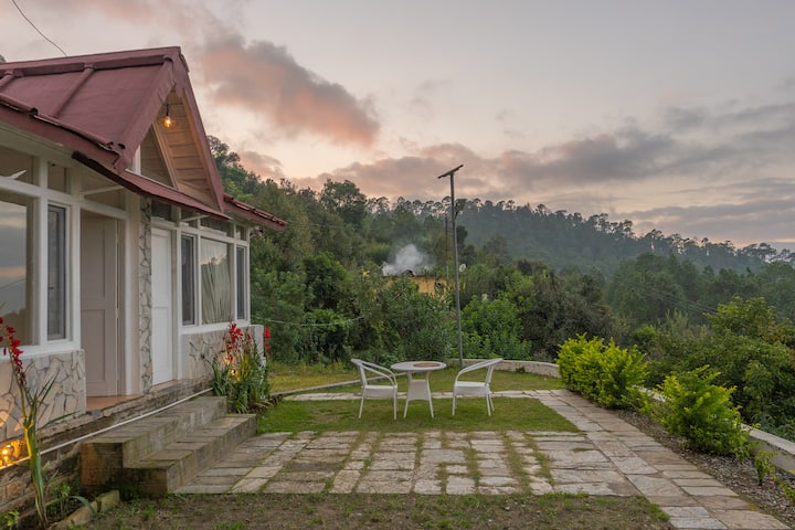 House Of Hive | 5br Himalayan Retreat By Homeyhuts - Almora