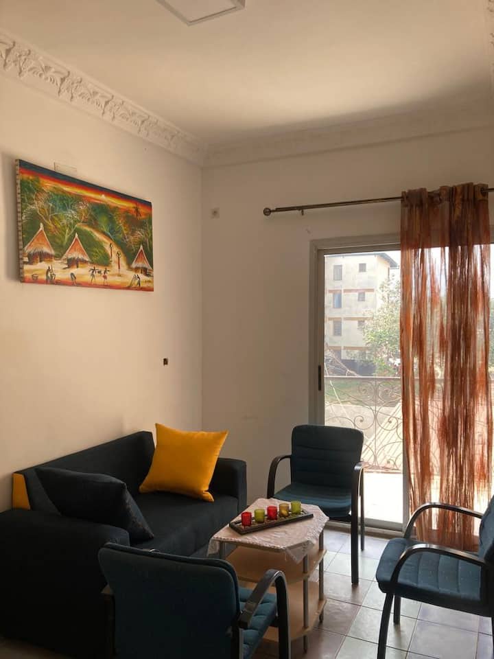 Yaoundé Chic Appart Salon+chambre Wifi Gratuit - Camerun