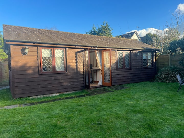 Traditional Lodge - Hertfordshire