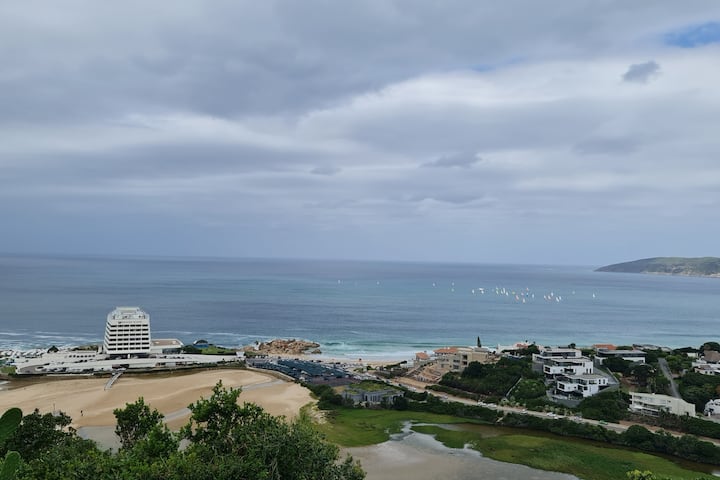 The Blue Room With A View - Plettenberg Bay