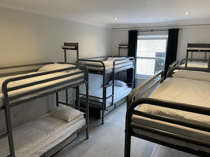Hostel: Bed In An 8bed Mix Dorm - Dublin