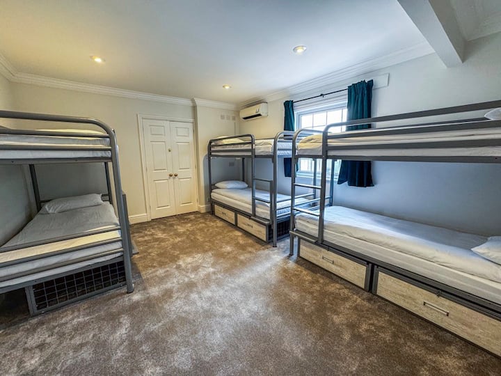 Hostel: Bed In A 6bed Mix Dorm - Dublín