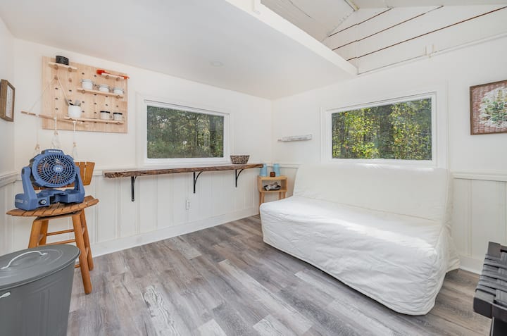 Off-grid On Farm Tiny House - Charlotte, NC