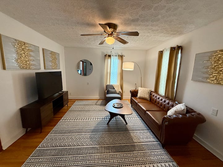 2 Bedroom Home In Quiet Neighborhood - Dayton, OH