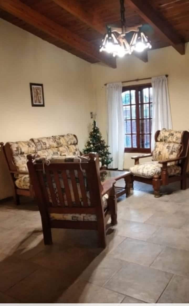 Casa En Alquiler Colonia Caroya - Jesús María