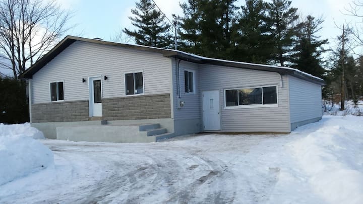 Whole House In Saint-jérôme! - Mirabel