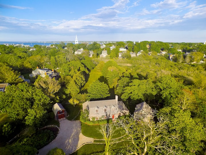 In Town Lily Pond Mini Compound, House And Cottage - Galley Beach, Nantucket