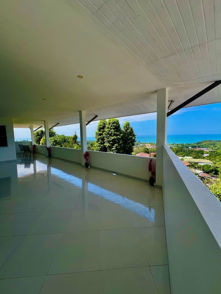Long Beach Penthouse With Views - Ko Lanta