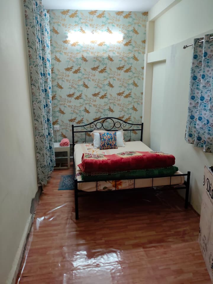 Room No.6 Manju Dwivedi Homestay Near Aiims - Bhopal