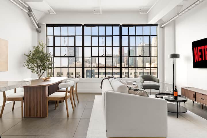 *New* Dtla Luxe Loft: Skyline Views & Rooftop Pool - Los Angeles