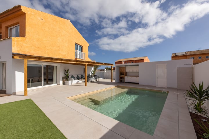 Casa Nahia. Casa De Lujo, Moderna, Piscina Privada - Corralejo
