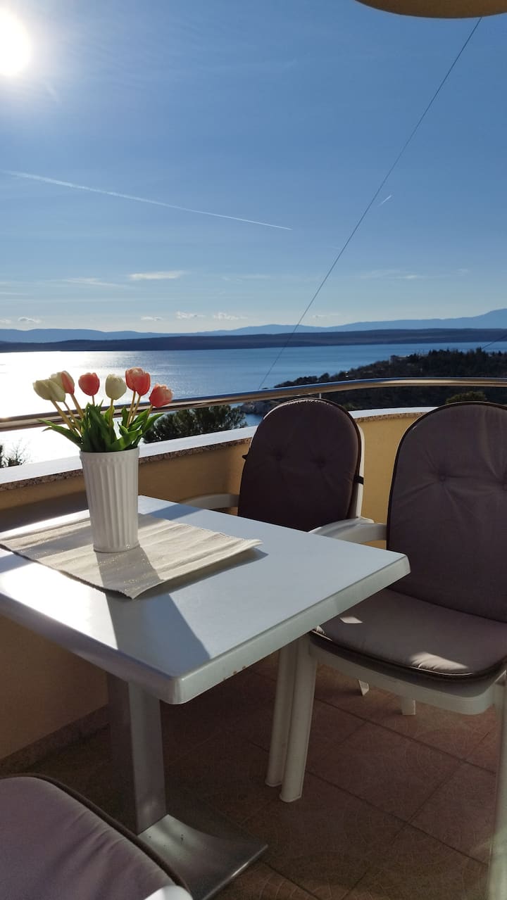 App B-32 (3rd Floor Right - Panoramic Sea View) - Dramalj