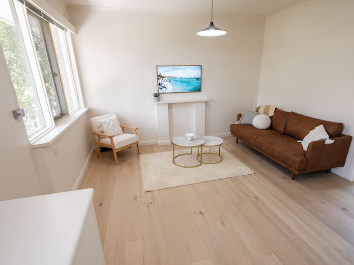 Entire Apartment Treehouse Views - St Kilda