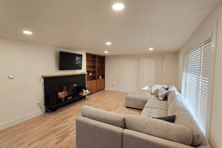 High End 2 Bed 1 Bath Unit! - Puyallup, WA