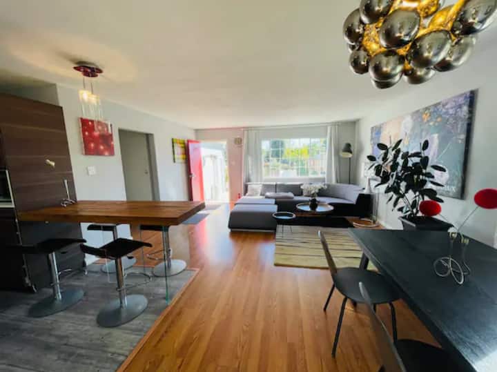 Queen Size Bedroom - Menlo Park, CA