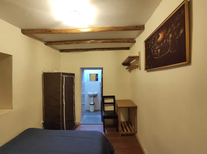 Habitación Rustica Con Balcocito - Concepción