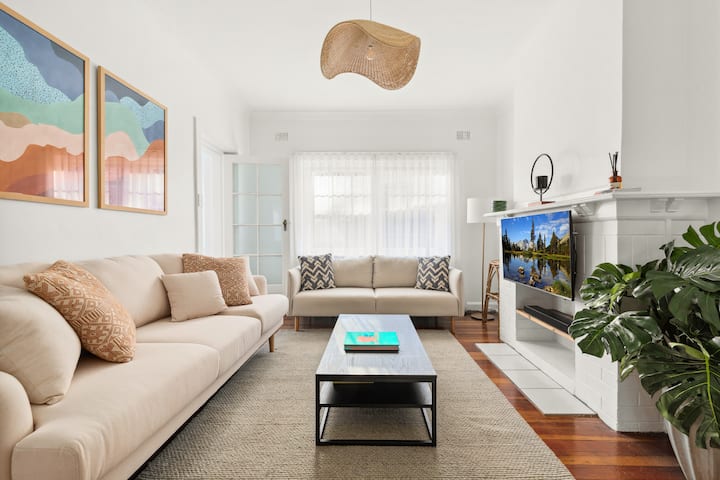 Coastal Retreat In The Heart Of Manly - Manly