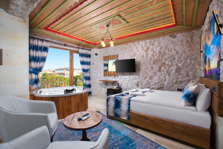 Cappadocia Fiesta -Jakuzili Ve Balkonlu King Suit - Kapadokya, Turkey