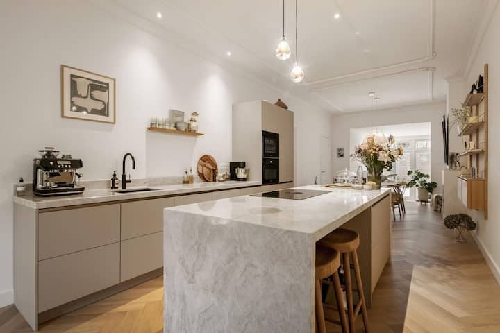 Spacious Apartment In Iconic Jordaan Neighborhood - Amsterdam