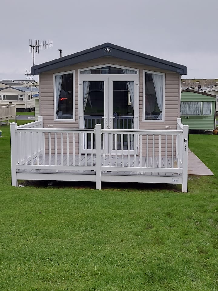 Caravan 2 Bed, Fab Location - Eyemouth