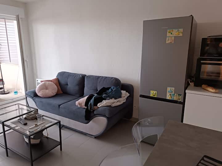 Logement Entier Très Bien Situé - Nîmes