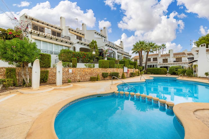 Charming Spanish-style Bungalow - Cabo Roig