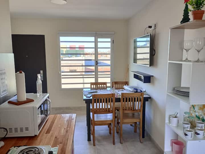 Monoambiente En Primer Piso - Trelew