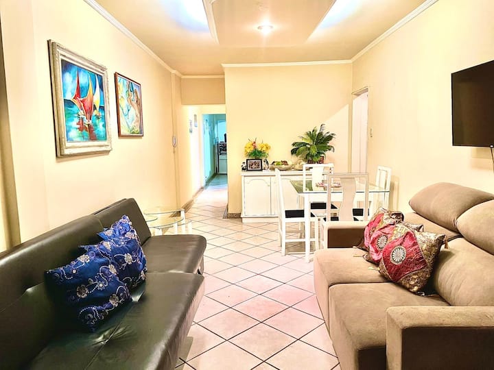 Apartamento Em Balneário Camburiú Frente Ao Mar - Balneário Camboriú