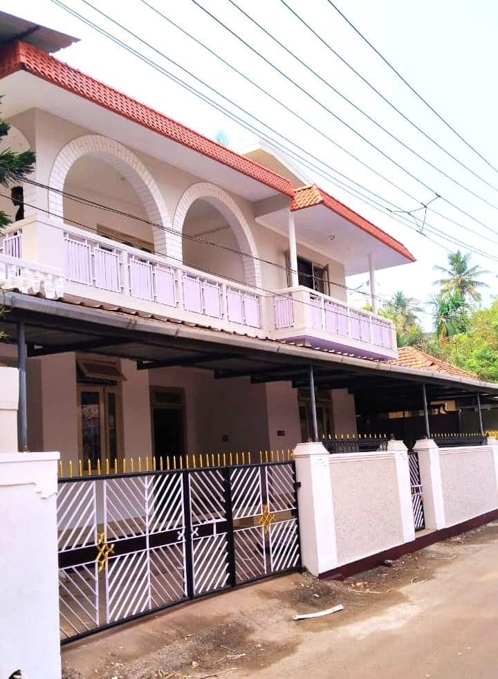 Mayflowerhomestay Deluxe Ac Private Room - Kannur