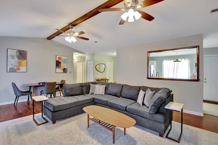 Quaint And Cozy Home In Ptc - Peachtree City, GA