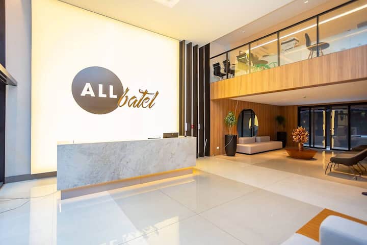 Studio Novo Com Ar, Excelente Localização - Curitiba