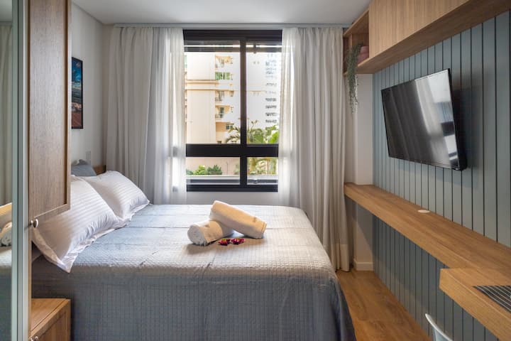 Studio Novo Com Ar, Excelente Localização - Curitiba