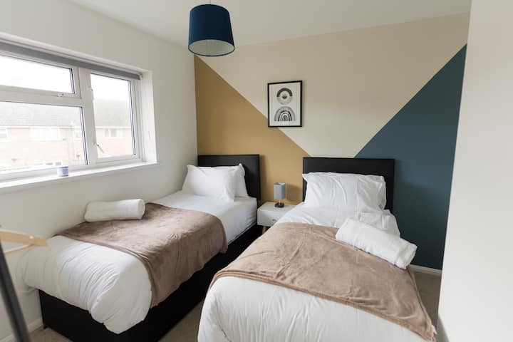Perfect For Contractors + Families - Free Parking! - Banbury
