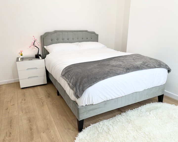 Large Double Room In Portsmouth - Portsmouth